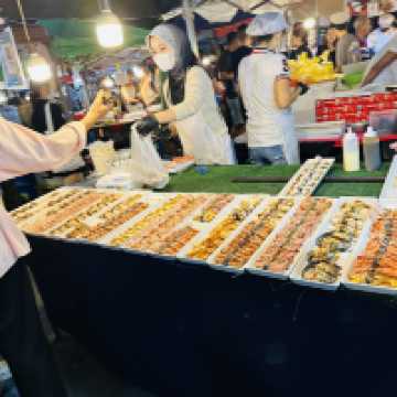 Ramkhamhaeng Night Market got Halal food | Trip.com Bangkok