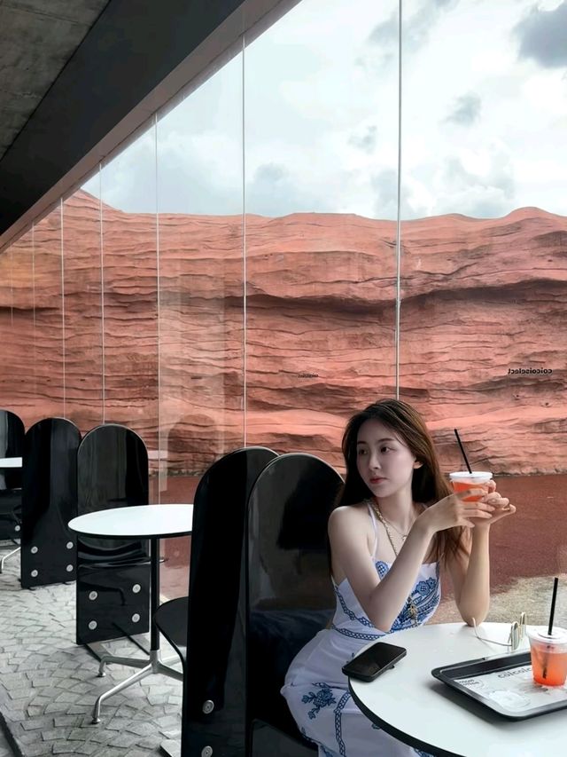 Guangzhou Cafe | The Raw best photography spot 🇨🇳 | Trip.com Guangzhou