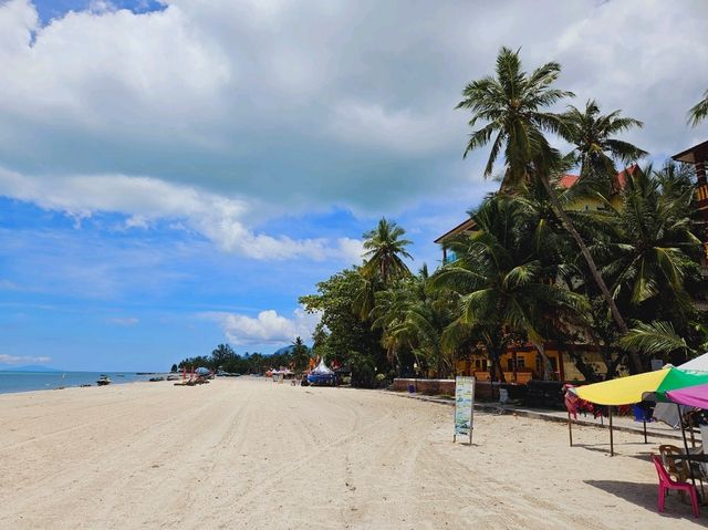 The good sky and beach at Pantai Cenang | Trip.com Pantai Cenang
