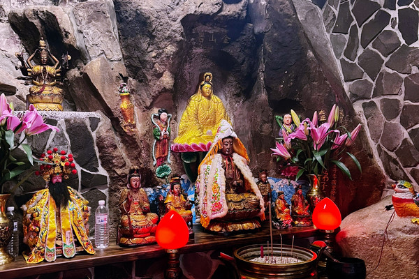 Jiufen Old Street – Lantern-Lit Ancient Town Charm | Trip.com New ...