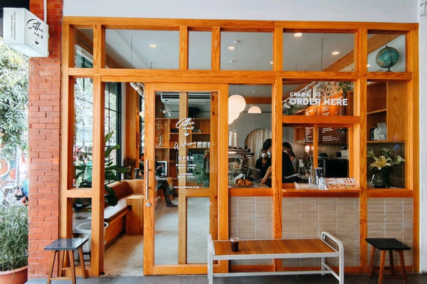 Coffee No.9 x Phanonyothin 8 คาเฟ่ BTS อารีย์ | Trip.com กรุงเทพฯ