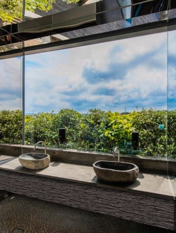 성산 바다를 품은 압도적 파노라마 뷰, 카페 아오오(AOO) | 트립닷컴 제주도