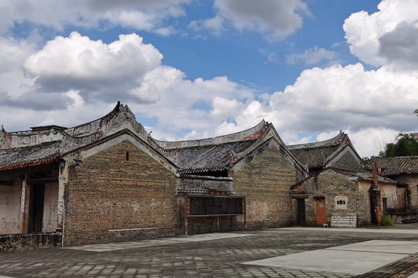 Because I liked the name of a village, I made a special trip to Yunfu ...