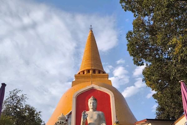 Phra Pathom Chedi Royal Temple. | Trip.com Nakhon Pathom