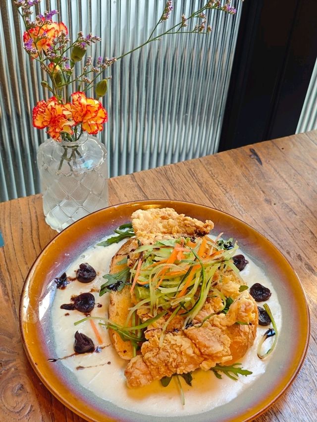 深圳獨棟小樓裡的越泰風味盛宴——深圳樂卅Lesa市集火鍋🌸｜Trip.com 深圳