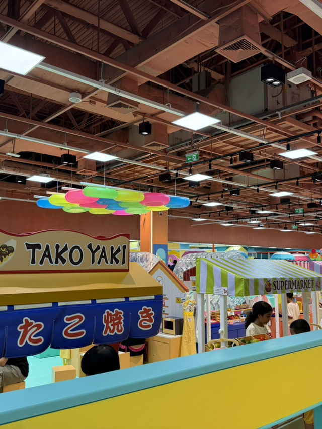 Kid's Box Jumbo & Molly Fantasy | 트립닷컴 Pathum Wan