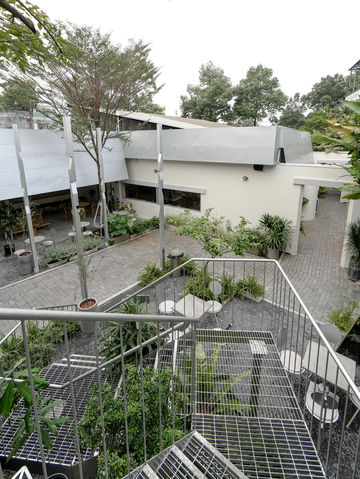 Minimalist Garden Café | Trip.com Ho Chi Minh City