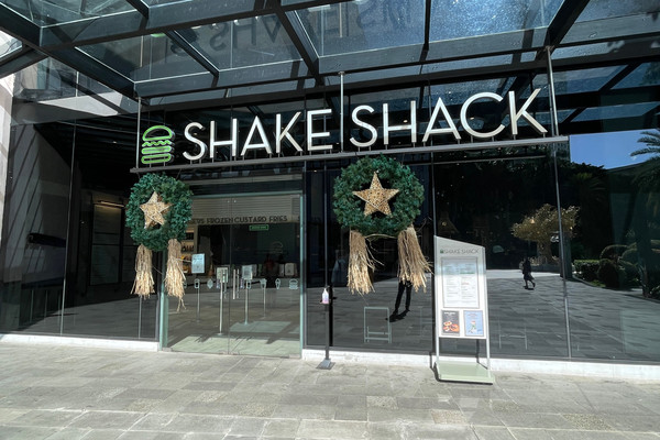 SHAKE SHACK台灣吃不到的美味現做漢堡🍔｜Trip.com 馬卡蒂