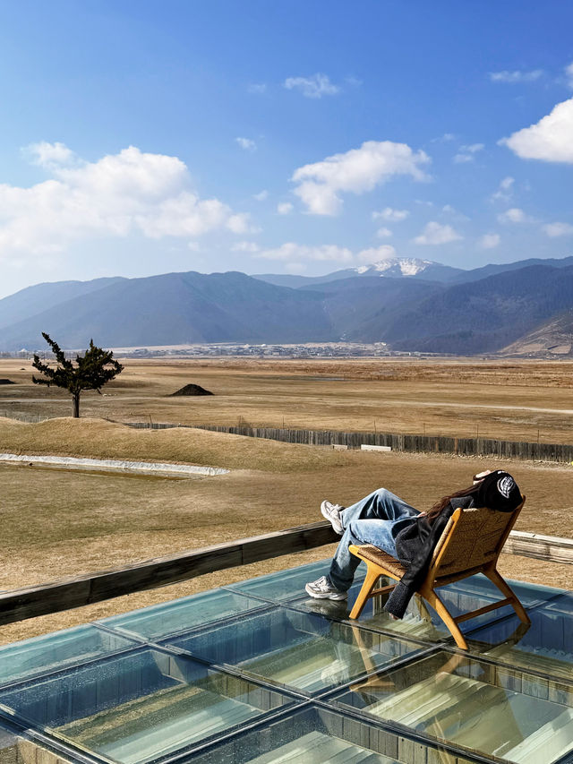 Shangri-La is breathtakingly beautiful! From the Wild Deer Pavilion ...