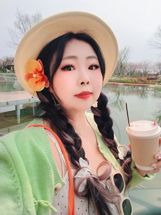 Wuhan Flower Wonderland | Dual Land and Water Cherry Blossom Viewing ...