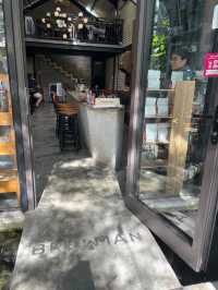峴港網紅打卡玻璃屋Cafe☕️ - Brewman Coffee Concept｜Trip.com 峴港