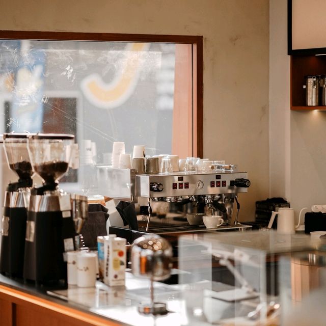 Lie Awake ปั้มคาลเท็กซ์ BTS บางหว้า | Trip.com กรุงเทพฯ