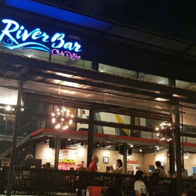 River bar | Trip.com กรุงเทพฯ