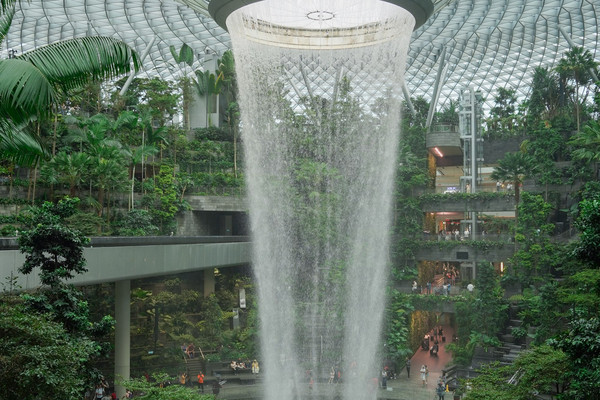 The Jewel น้ำตก indoor ที่ใหญ่และสูงที่สุดในโลก | Trip.com สิงคโปร์