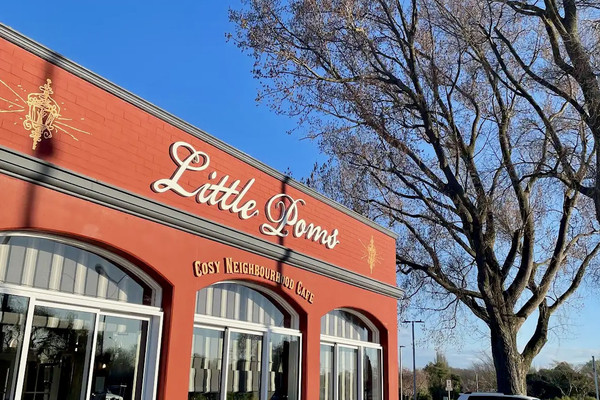 Little Poms Cafe | Trip.com Christchurch