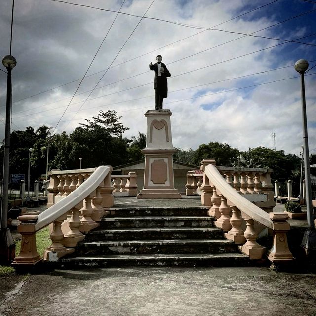 FIVE MINUTES EXPLORING THE SMALLEST PLAZA | Trip.com Guimaras