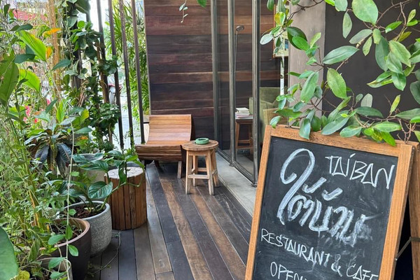 ใต้บ้านคาเฟ่ Taiban Cafe | Trip.com กรุงเทพฯ