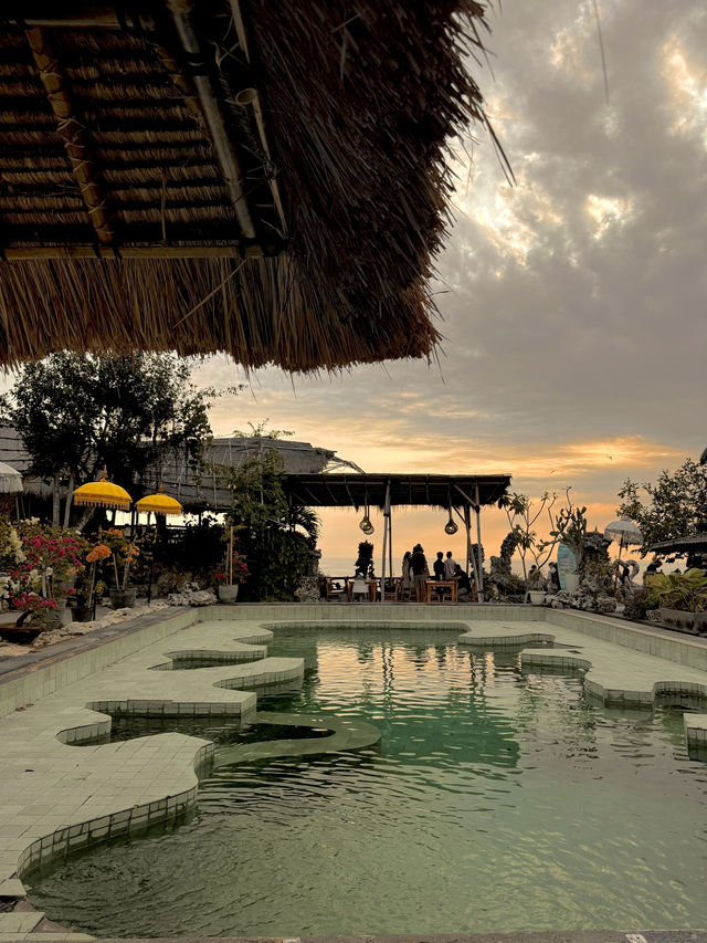🇮🇩Romantic Sunset Dinner at Malini Uluwatu 🌅 | Trip.com Bali