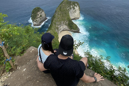Dinosaur 🦕is alive !!! | Trip.com Bali