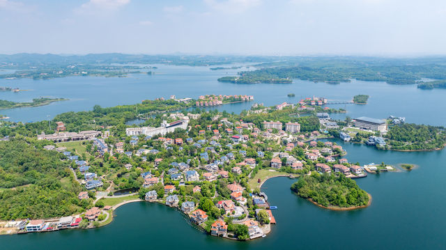 Wild Luxury Secret Near Wuhan Suburbs｜Huangpi Lailila Valley, Slow Life ...