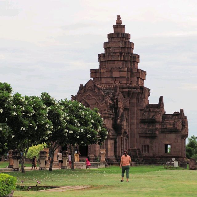 ปราสาทหินพนมรุ้งจำลอง ณ สนามช้างอารีน่า | Trip.com บุรีรัมย์