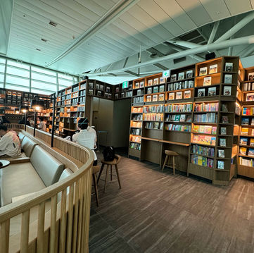 Starbucks Incheon Airport 😍 | Trip.com อินชอน