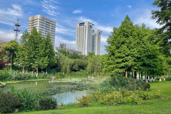 Xuanwuhu Park 玄武湖公园 | Trip.com Nanjing