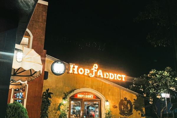 ย้อนเวลาไปดื่มคราฟเบียร์ ที่ Hopf Addict | Trip.com ชลบุรี