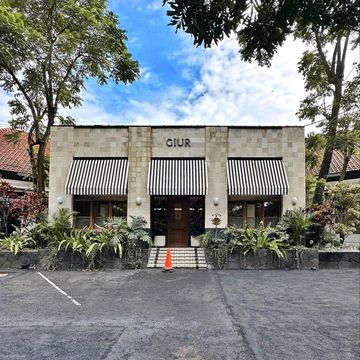 GIUR BISTRO | A NEW CAFE ON JALAN ARIAJIPANG THAT'S SUPER FANCY ...