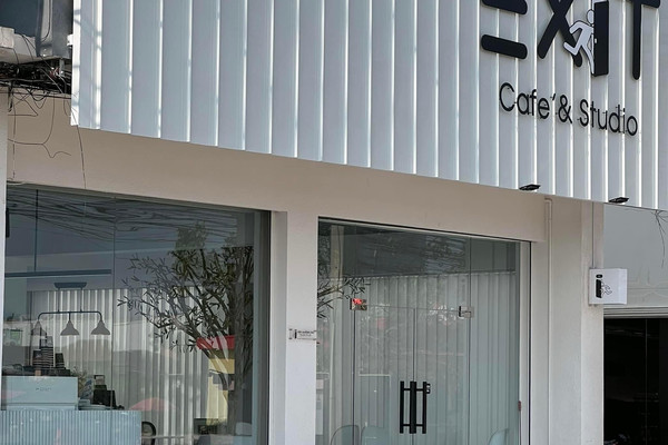 Exit Cafe' & Studio 🍵☕️ | Trip.com จังหวัดระยอง