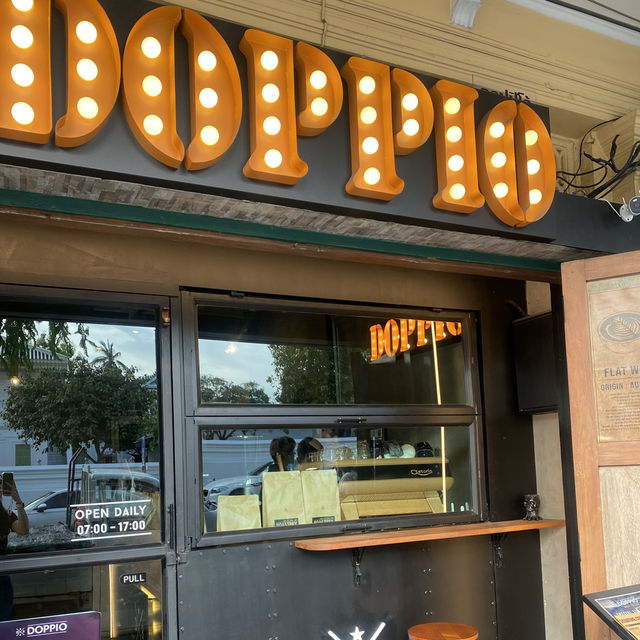 Dippo coffee - ร้านกาแฟน่ารัห ย่านบางลำพู | Trip.com กรุงเทพฯ