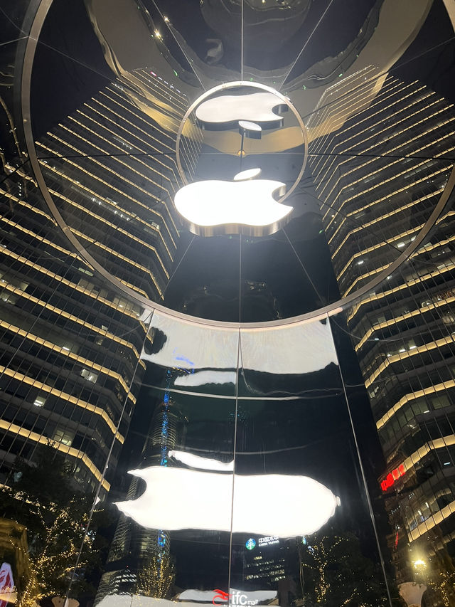 Asia’s Largest Apple store 😍😍 | Trip.com Shanghai