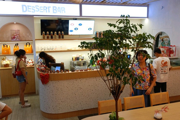 Oopspop Dessert Café: A Sweet Paradise for Taiwan Dessert Lovers | Trip ...