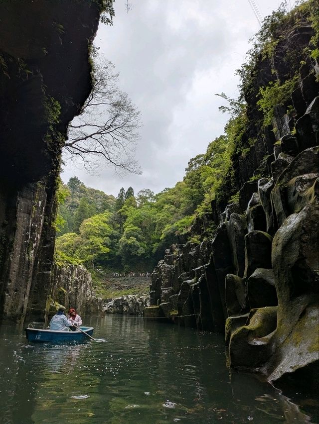 Enjoy boating at Takachiho Gorge! Tips for making reservations and ...