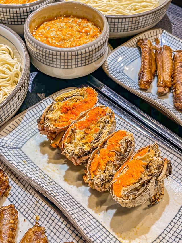 This bowl of crab roe noodles is absolutely top-notch! It's so ...