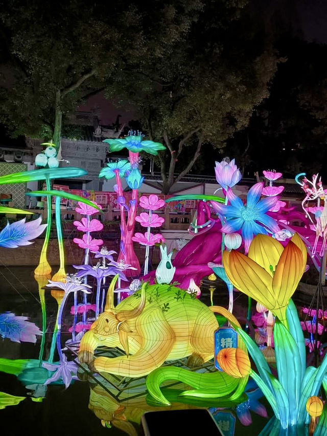Yu Garden After Dark fun escape | Trip.com Shanghai