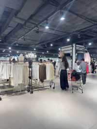 👗 W. Management เซี่ยงไฮ้ | Trip.com เซี่ยงไฮ้