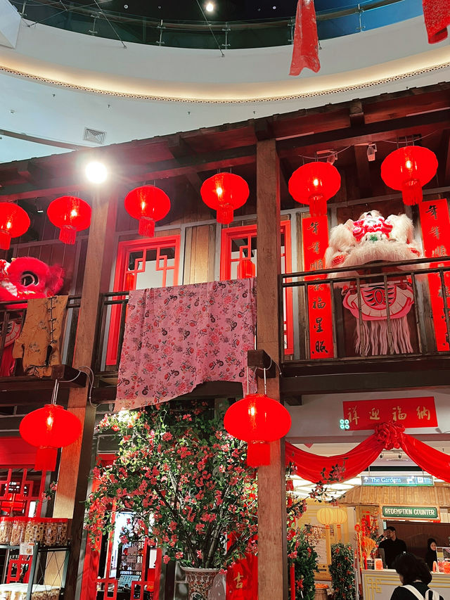 Mid Valley CNY Deco – A Festive Red Celebration of Prosperity｜Trip.com 吉隆坡