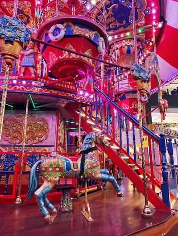 Whirls, Smiles & Family Fun at Skytropolis Indoor Theme Park｜Trip.com 雲頂高原
