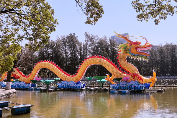 Spring Flower Viewing - Kunming Cuihu (Free Attraction) One | Trip.com ...