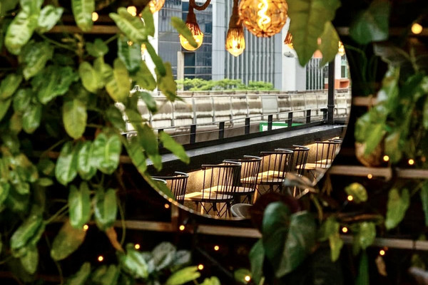 Vela rooftop bar and restaurant @ Sanampao | Trip.com กรุงเทพฯ