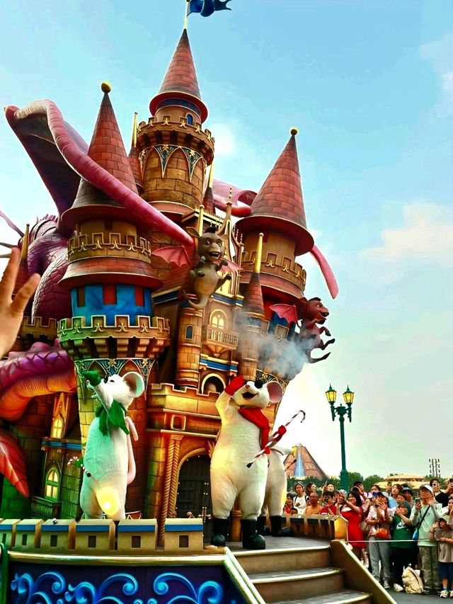 A Playground of Color and Chaos: Through My Lens at Universal Studios ...