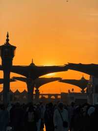 The Iconic Umbrellas of Masjid Nabawi: A Modern Marvel in a Sacred ...