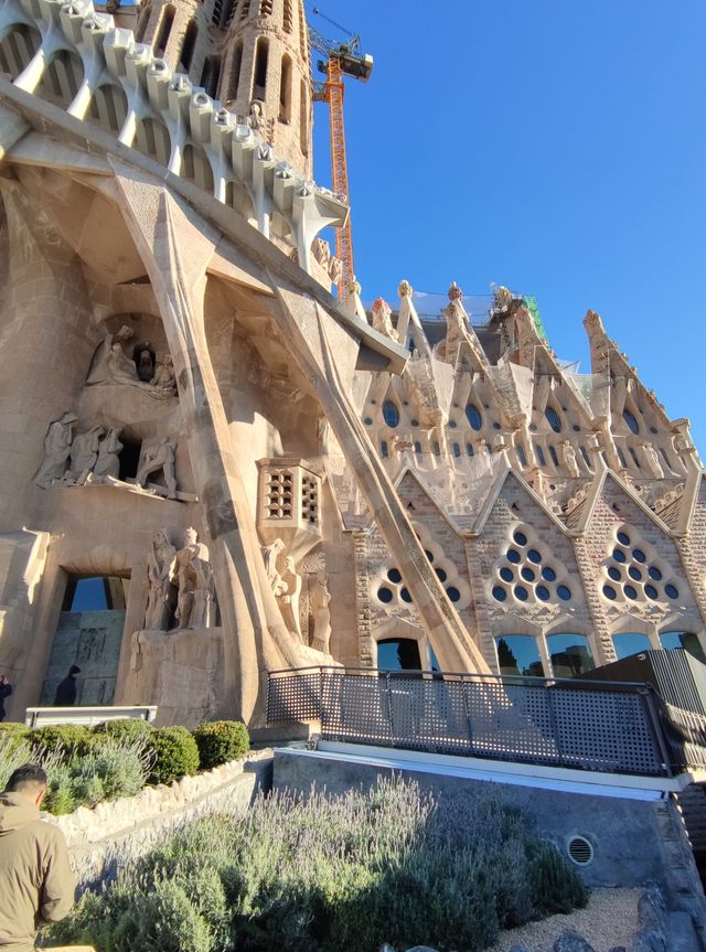 The must-visit spot for a stroll in Barcelona: the facade of the ...