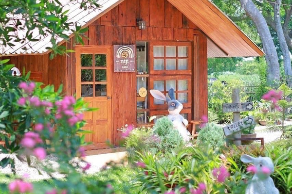 นิจิ คาเฟ่ | Niji Cafe Cnx | Trip.com เชียงใหม่