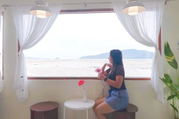 Lay Cafe Phuket | Trip.com ภูเก็ต บล็อกท่องเที่ยว