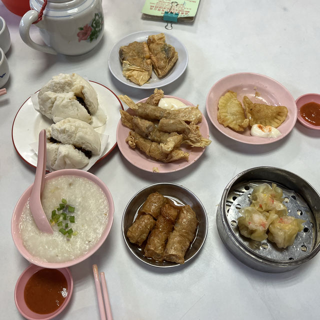 Traditional dim sum at Ming Kok | Trip.com Ipoh