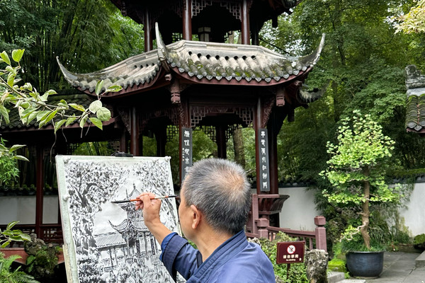 My grandfather's painting is so realistic! | Trip.com Chengdu