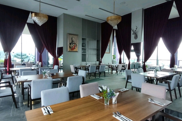 Skydeck Dining at Avante Hotel | Trip.com Petaling Jaya