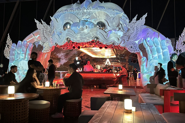 Akara sky Hanuman Rooftop Bar | Trip.com กรุงเทพฯ